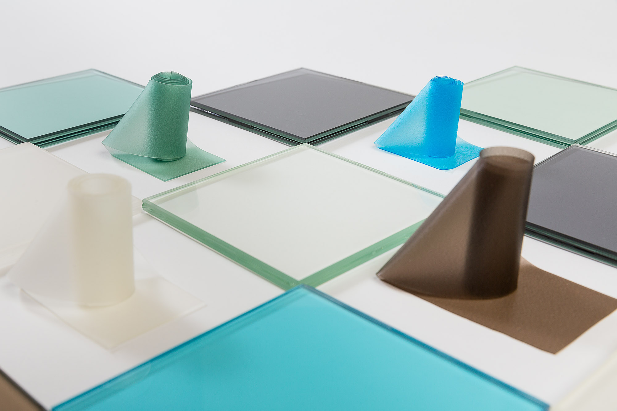 Importance of adhesion when laminating safety glass with PVB film